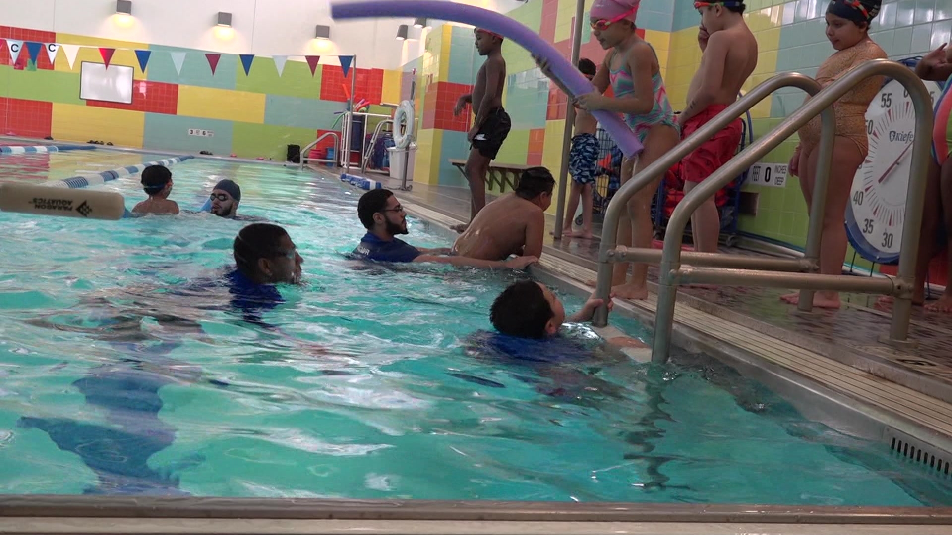 News 12 | The Bronx | Kids will learn to ditch floaties and swim - for ...