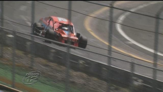 Fans return to Wall Stadium Speedway for first races of the season
