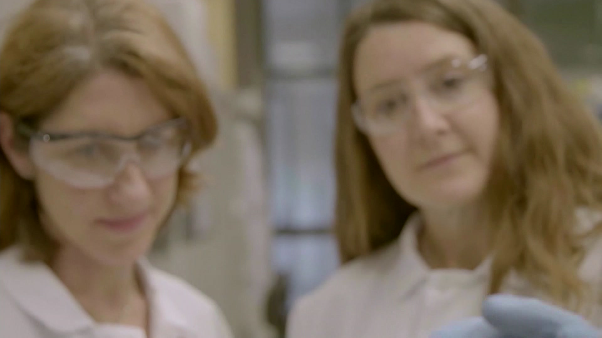 'The science that we're doing is very real.' 2 Pfizer scientists speak ...