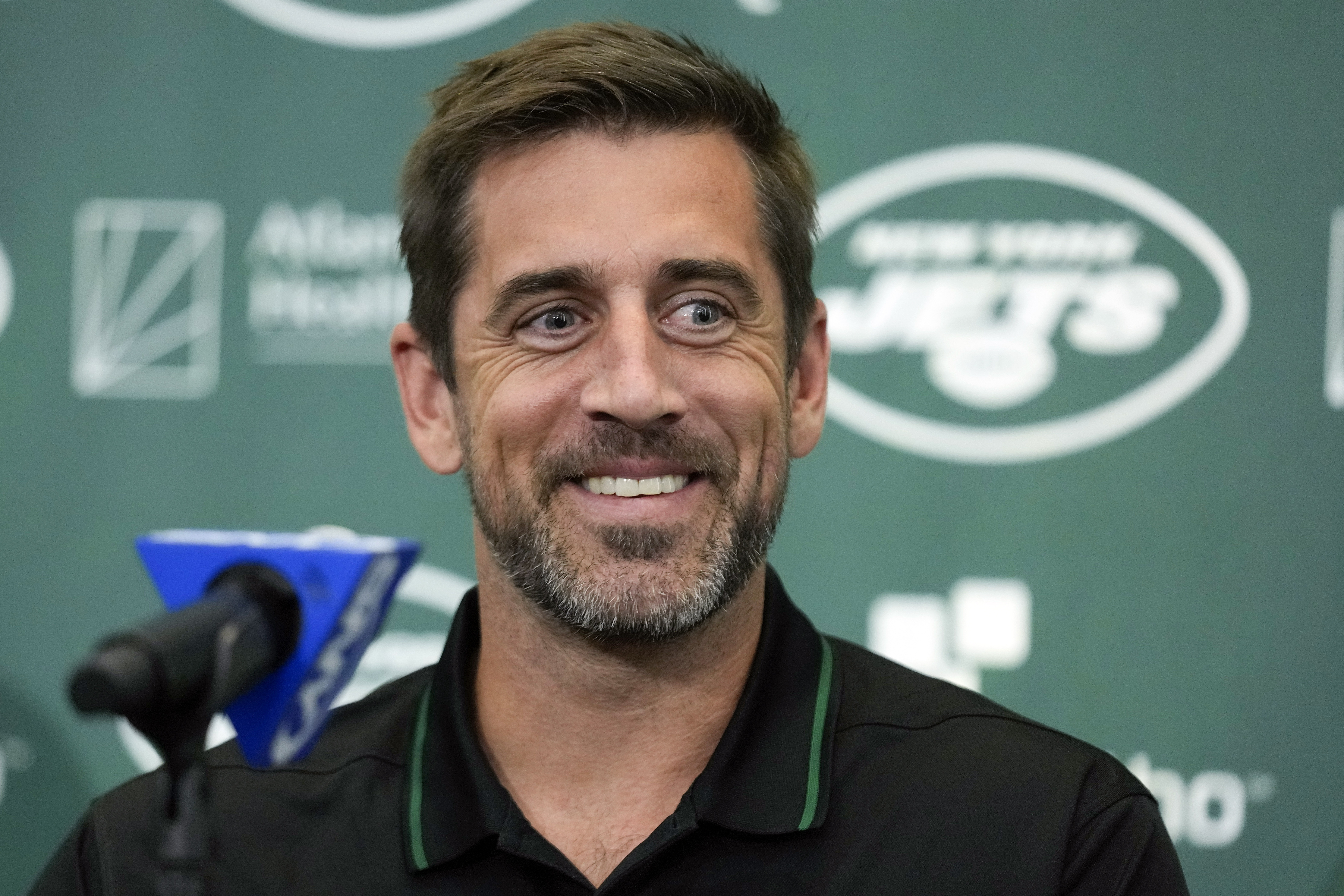 Jets' Aaron Rodgers still aiming to return to practice around his 40th ...