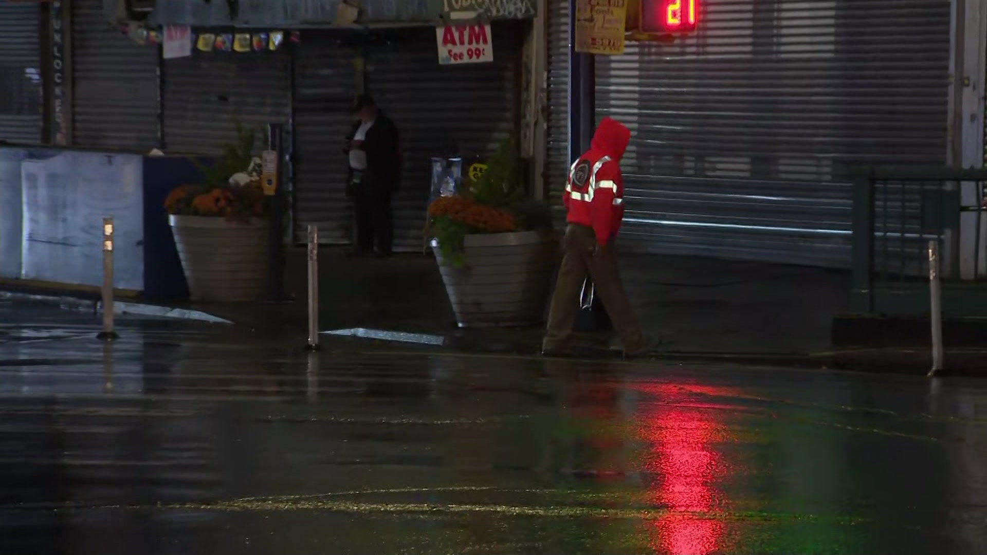 News 12 | The Bronx | Tracking rainy conditions across New York City