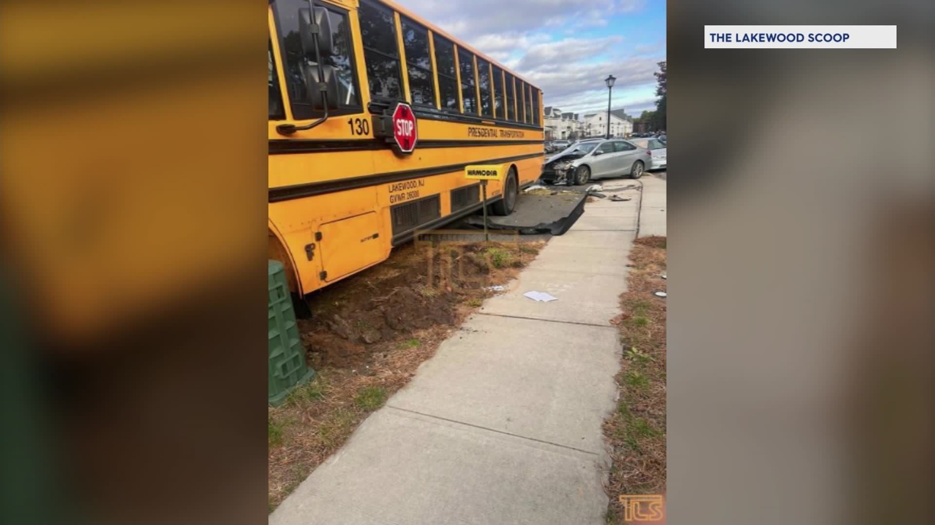 School bus crashes into 8 parked cars in Lakewood; no injuries