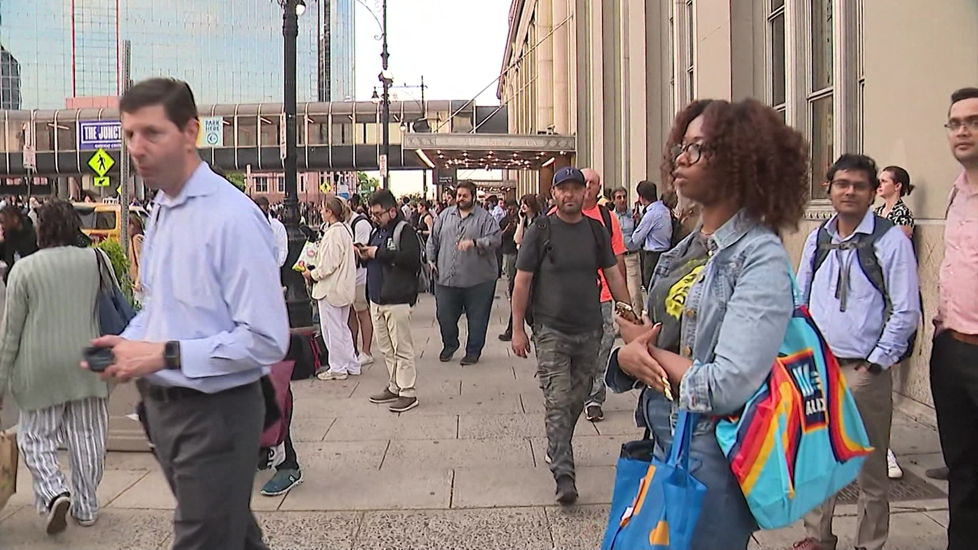 Overhead wire issues cause disruptions on Amtrak, New Jersey Transit lines