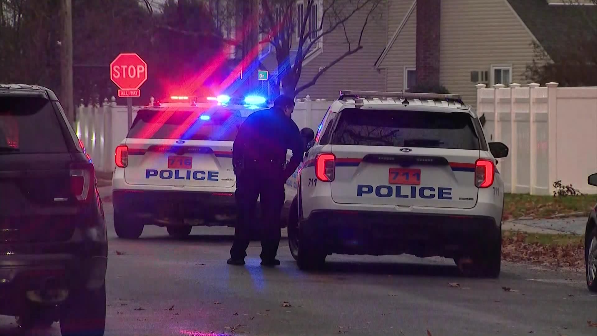 Nassau police respond to crash in Wantagh