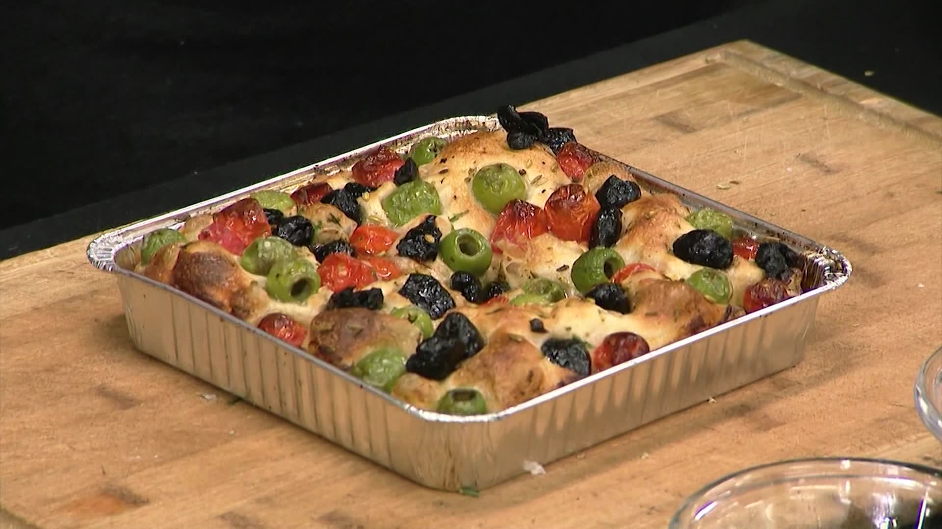 What's Cooking: Uncle Giuseppe's Marketplace's barese focaccia