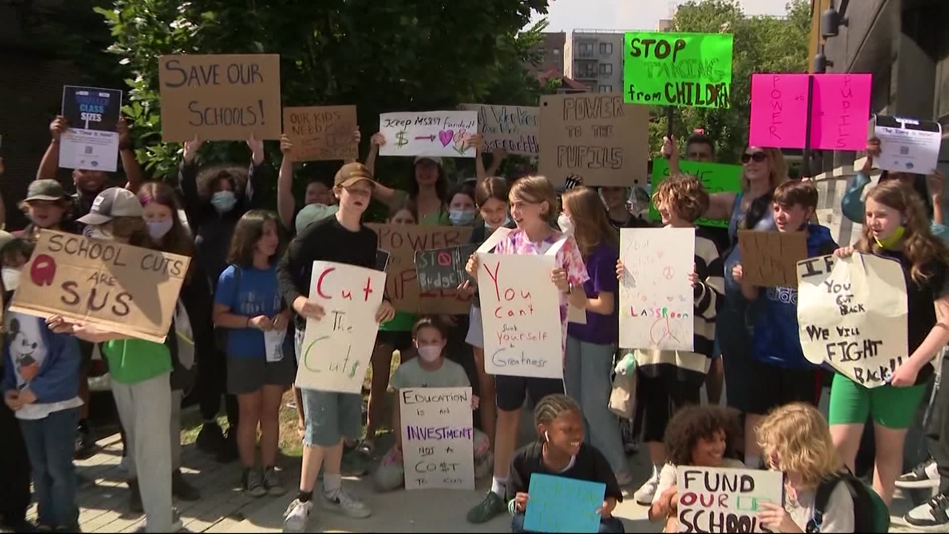 Parents, students rally outside of MS 839 to protest proposed city ...