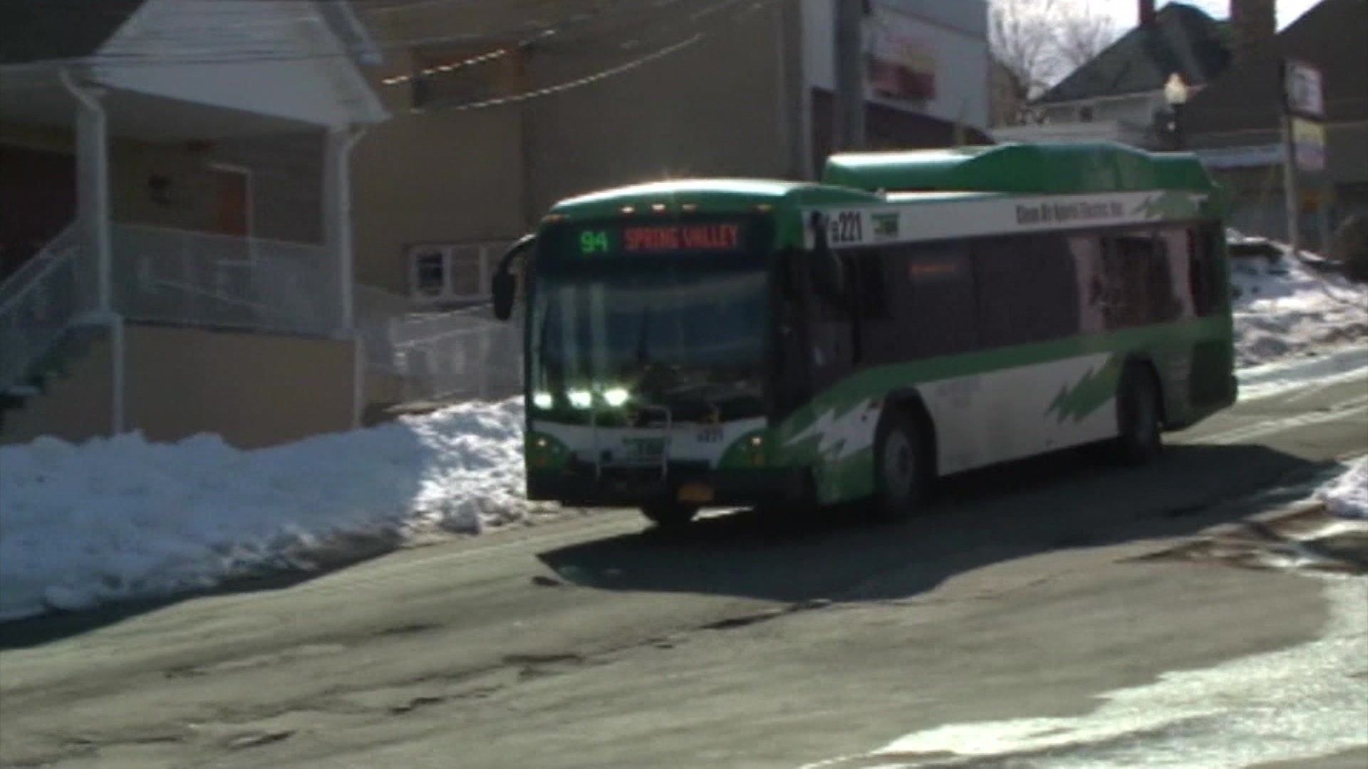 News 12 | Westchester | Bee Line Buses Running On Schedule Tor ...