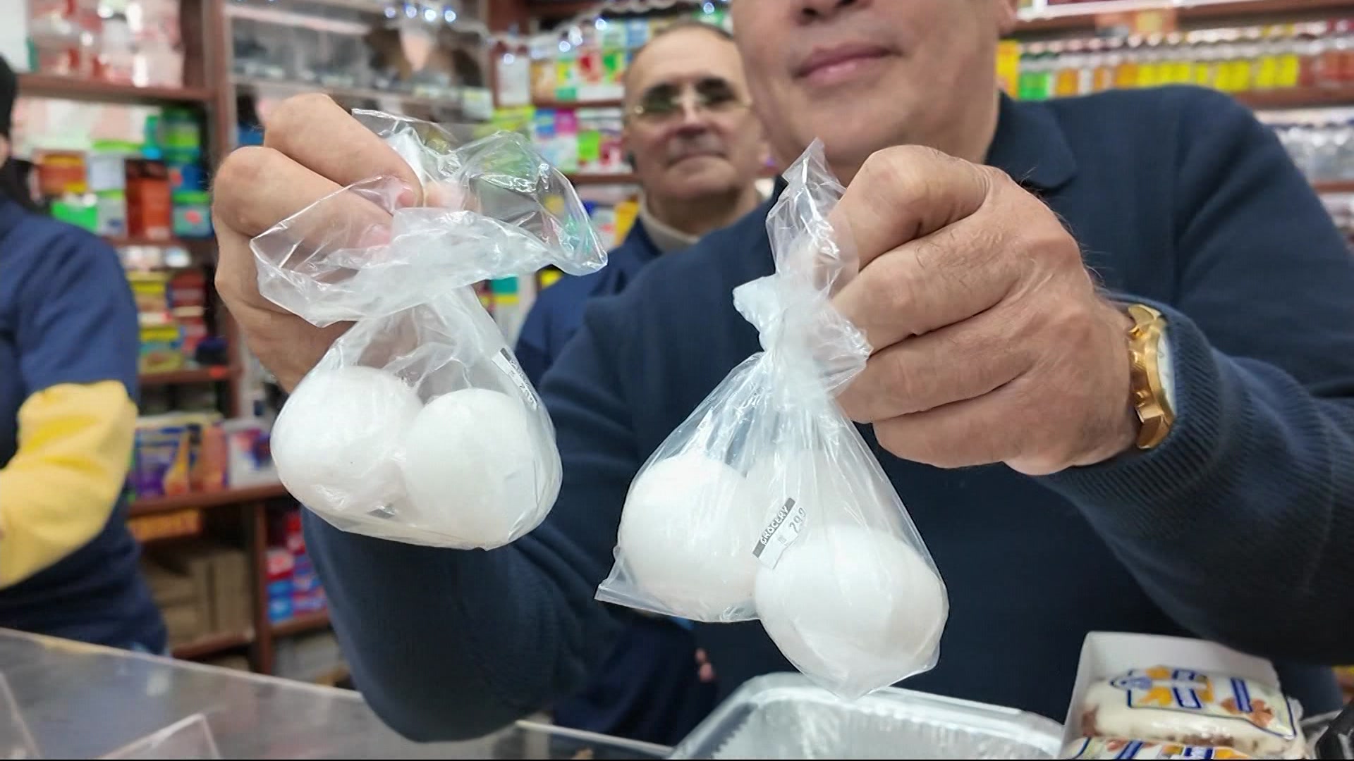 Bronx bodega gets creative with rising egg sales