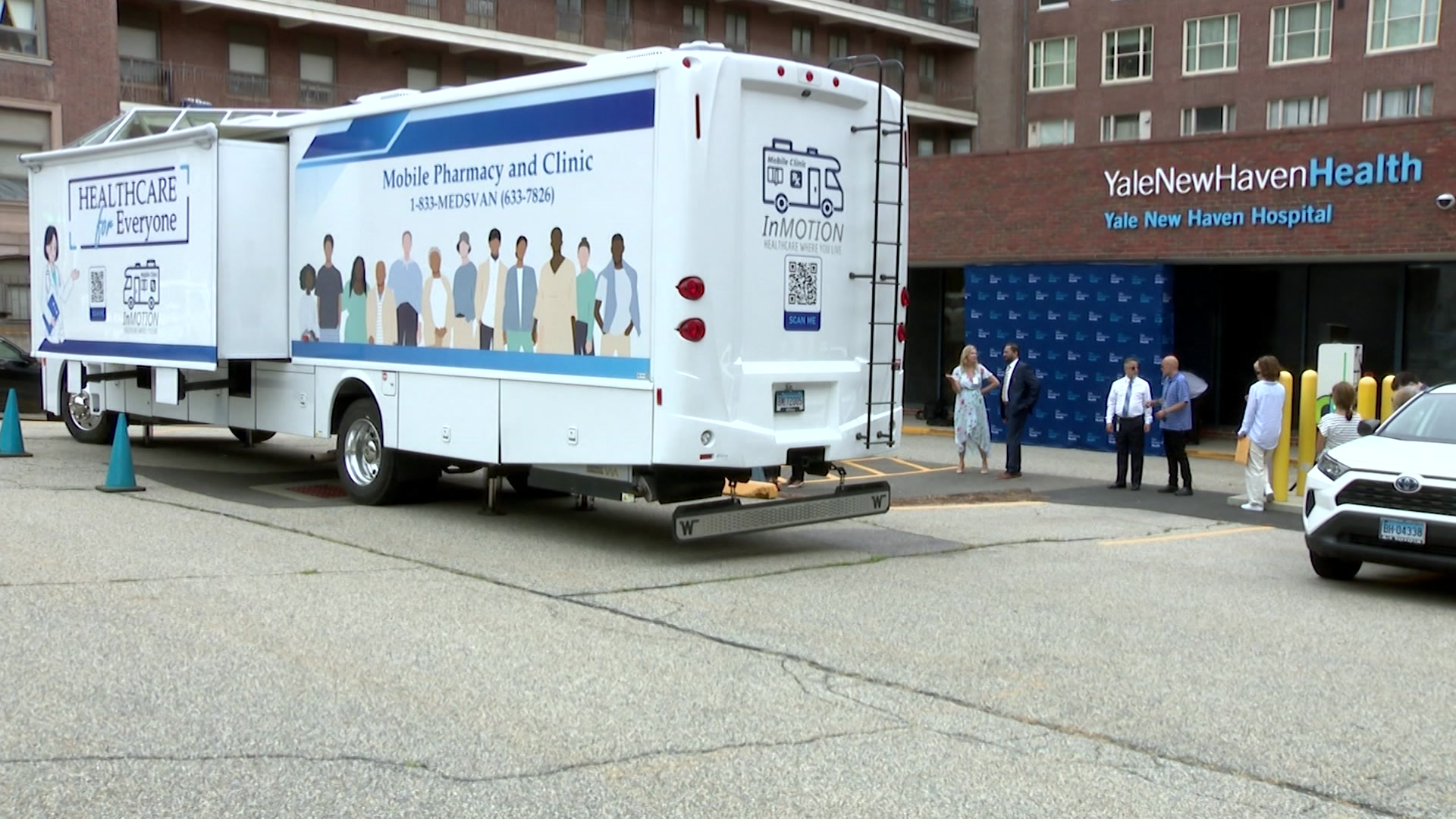 News 12 | Long Island | Nation's first pharmacy on wheels hits CT streets