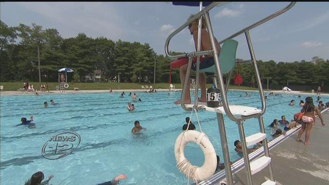 Pool at Roberto Clemente Park reopens after 6-year closure
