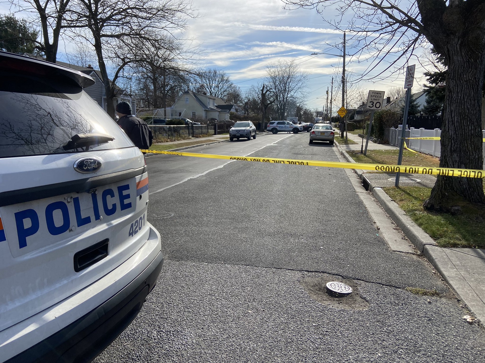 News 12 | Bronx | Police 2 Dead In Uniondale Homicide Investigation ...