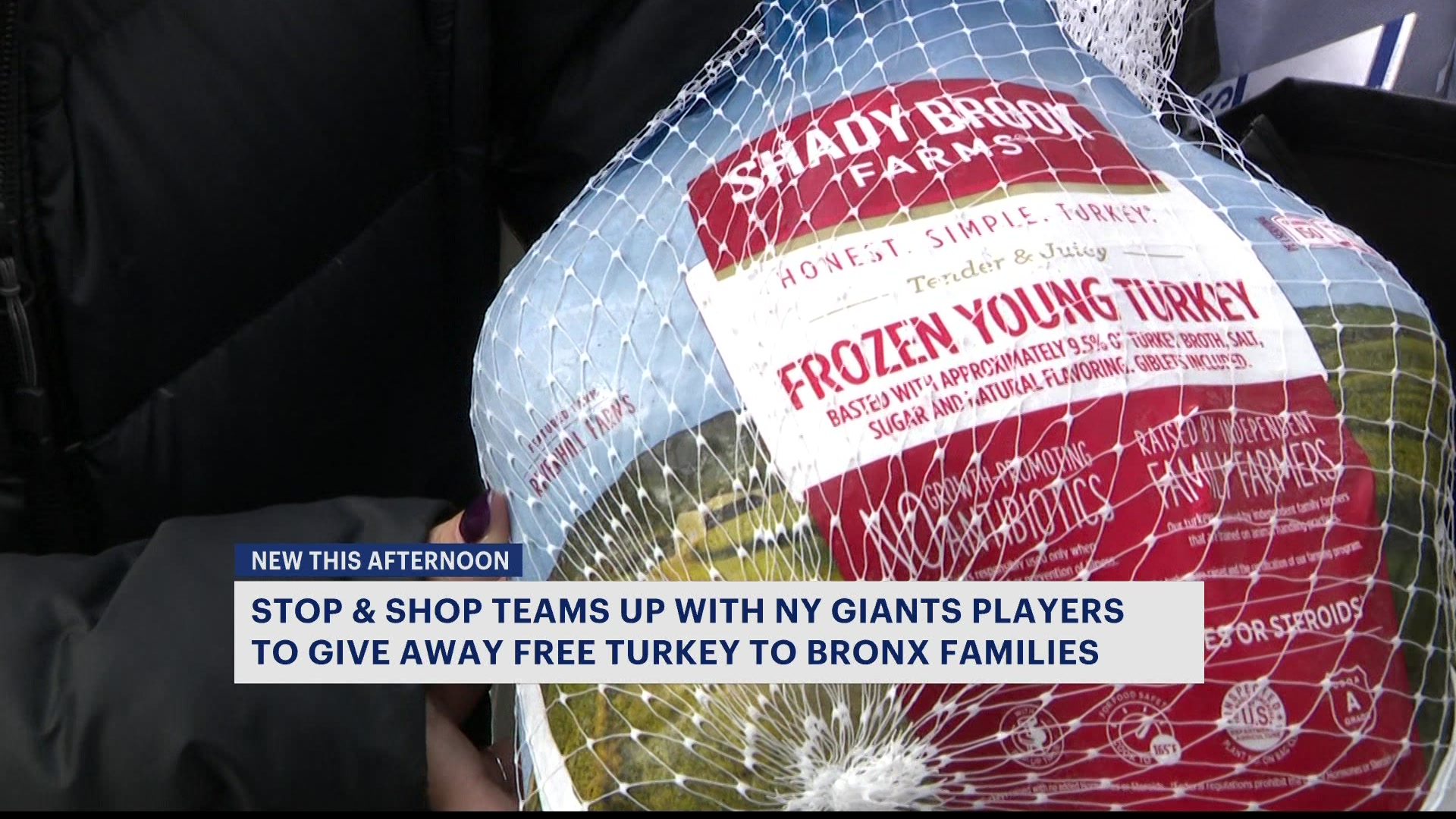 News 12 | Bronx | New York Giants Stop And Shop Team Up To Hand Out ...