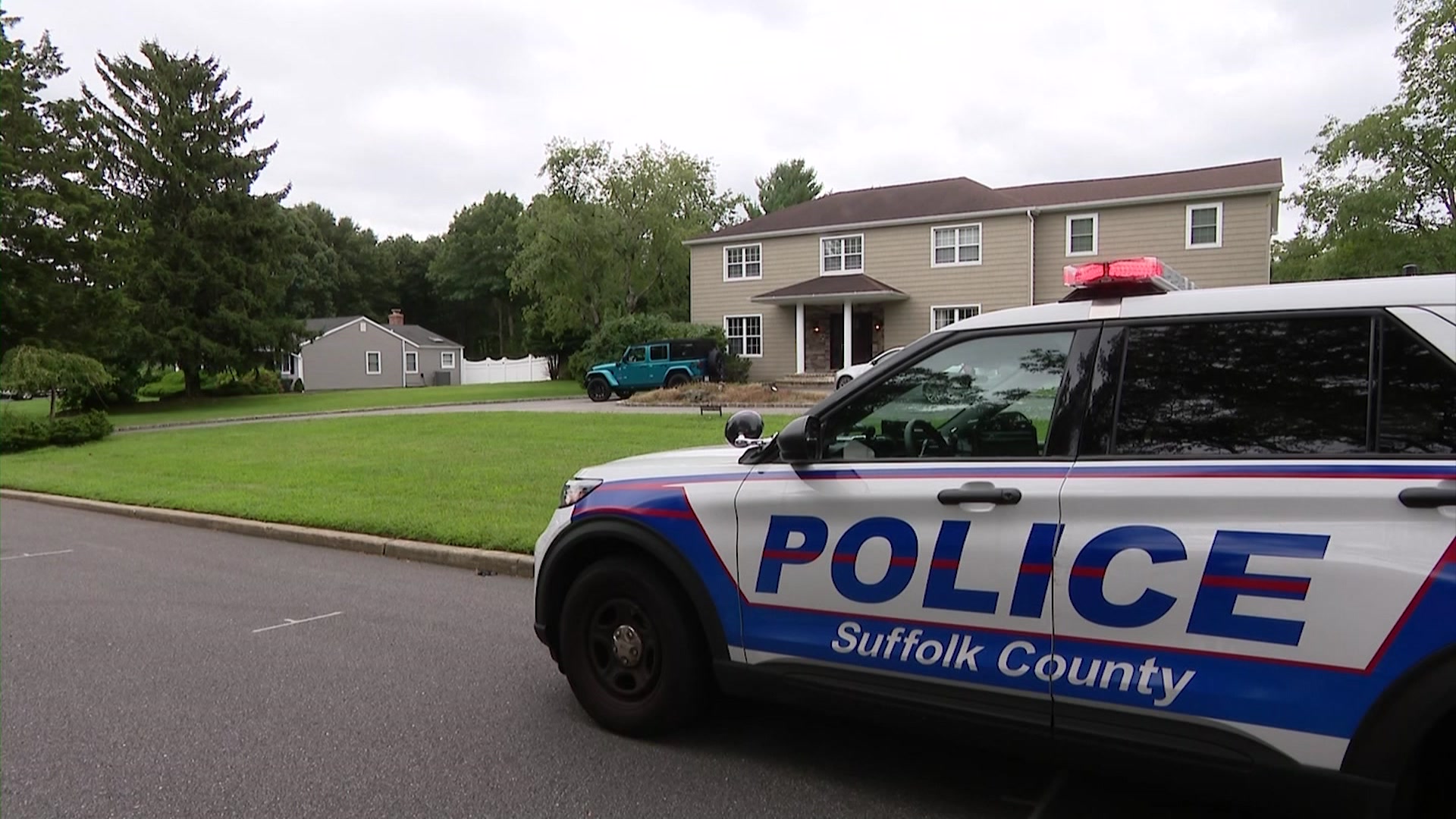 News 12 | Bronx | Police On The Scene In St James Following Disturbance ...