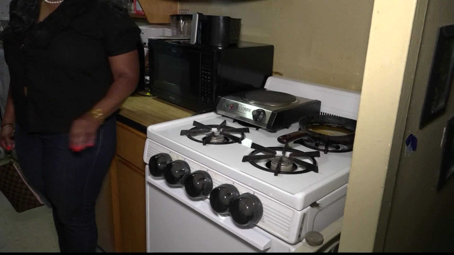 News 12 | Westchester | Tenants At Nycha S Pink Houses Say Theyve Had ...