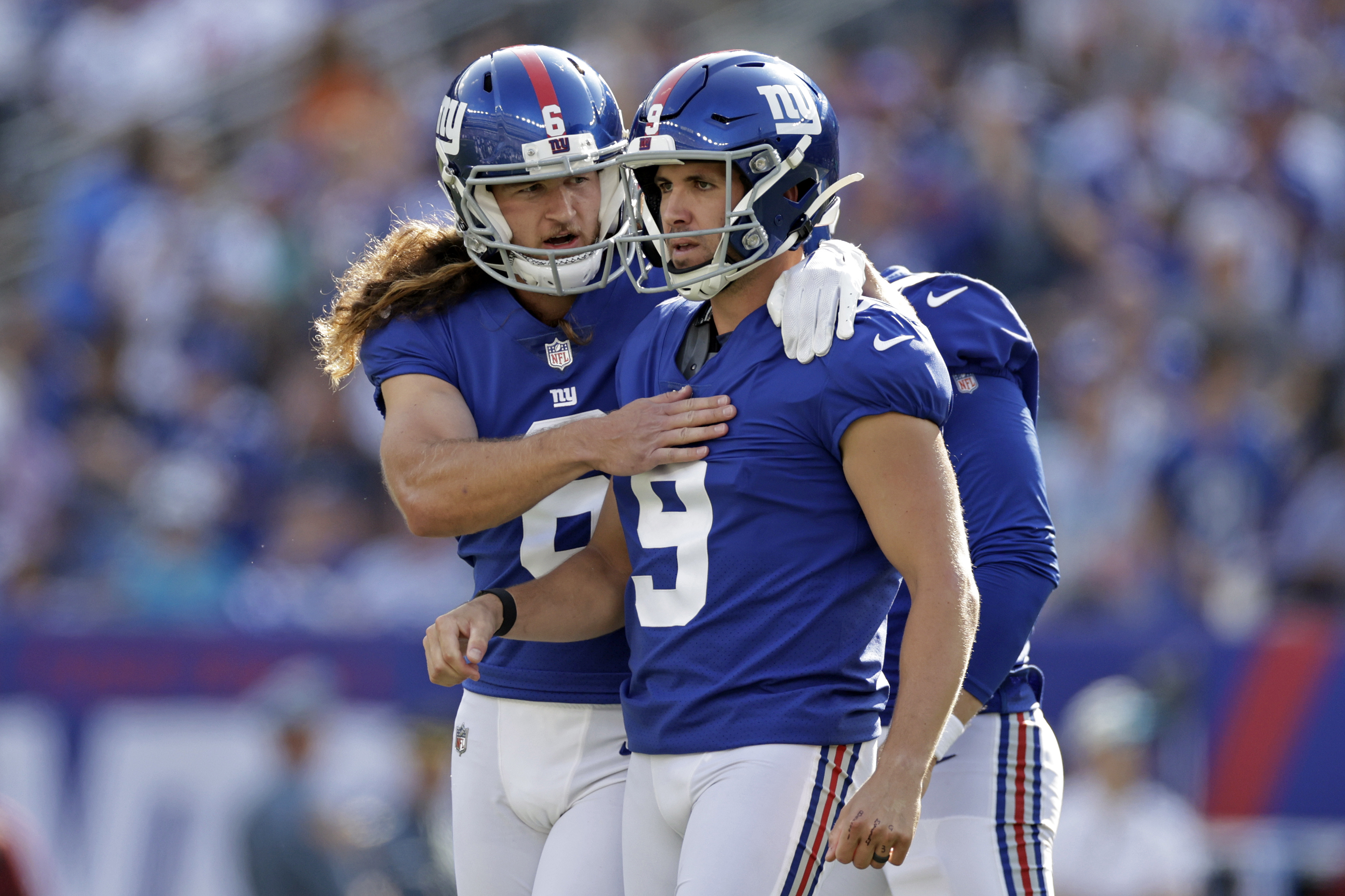Giants 2-0 for 1st time in 6 years, beat Panthers 19-16