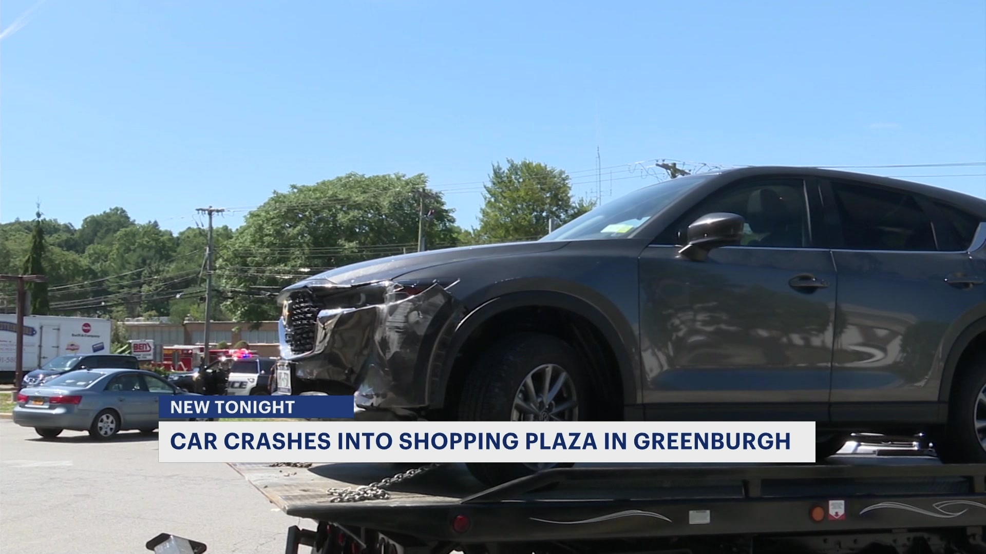 Witnesses: Car crashes at Greenburgh Shopping Plaza; no major injuries ...