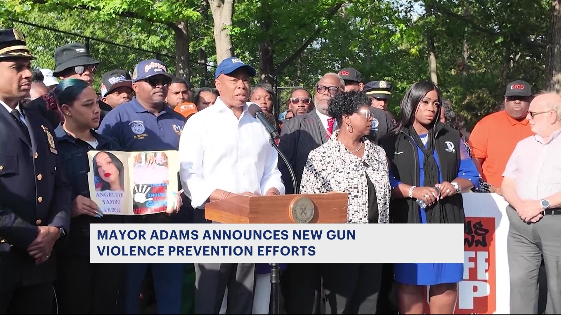News 12 | The Bronx | Mayor Adams announces 1,000 new officers in the ...
