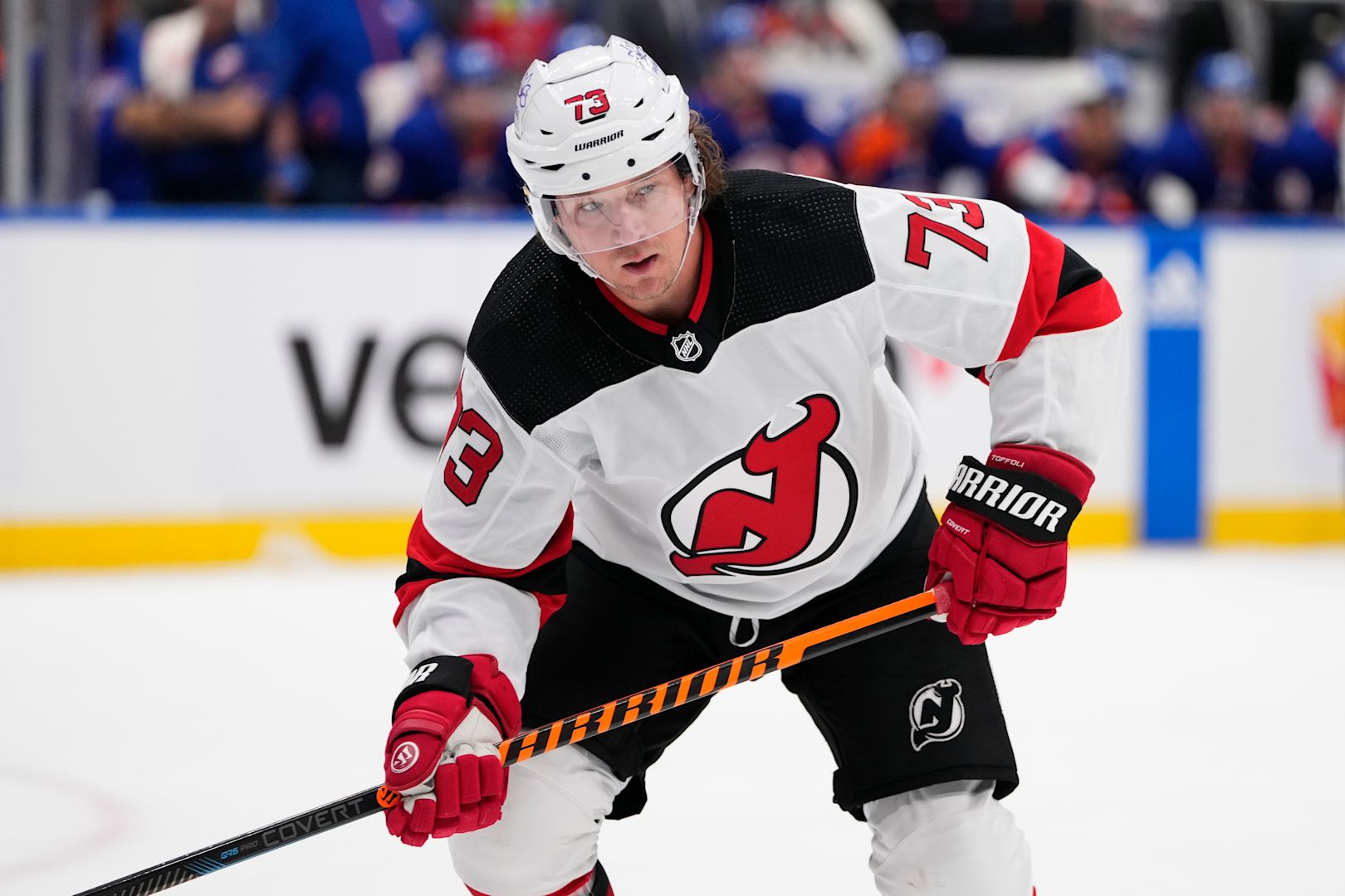 Tyler Toffoli's hat trick powers Devils to a 5-2 victory over the Canadiens