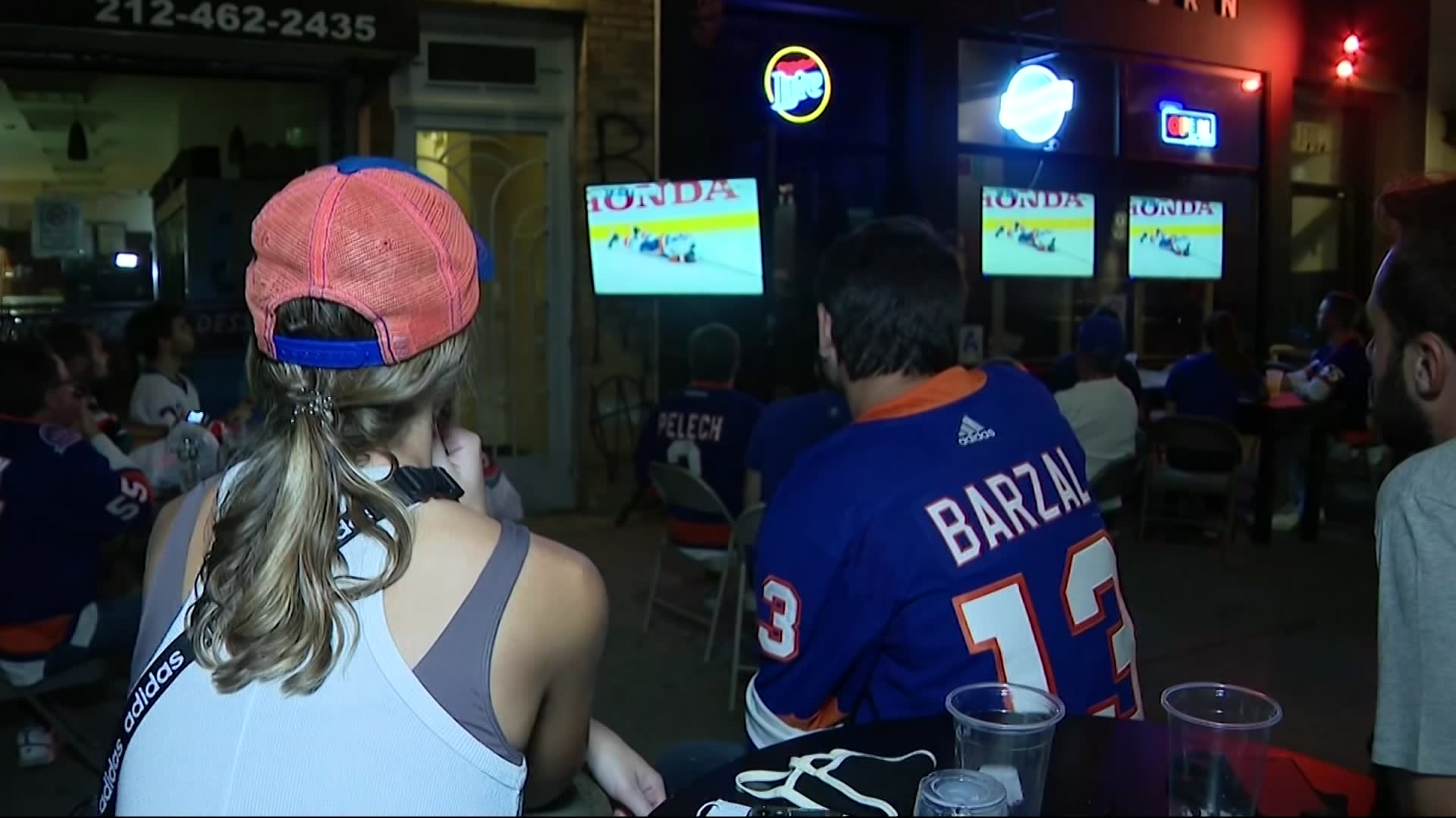 Islanders-themed Offside Tavern gets new home at UBS Arena