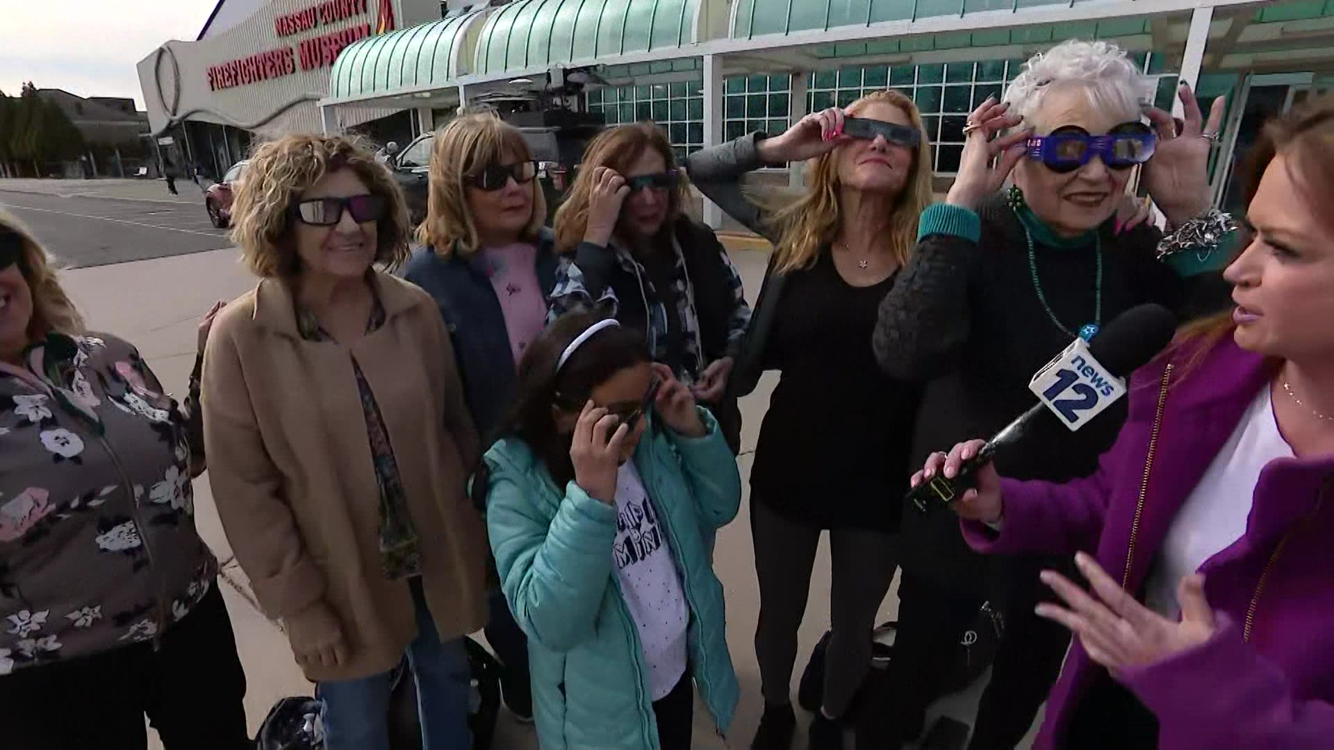Group gathers to watch solar eclipse at Cradle of Aviation