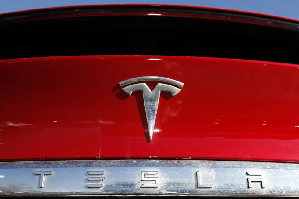 Tesla recalling nearly 16,000 of its 2021-2023 Model S and Model X ...