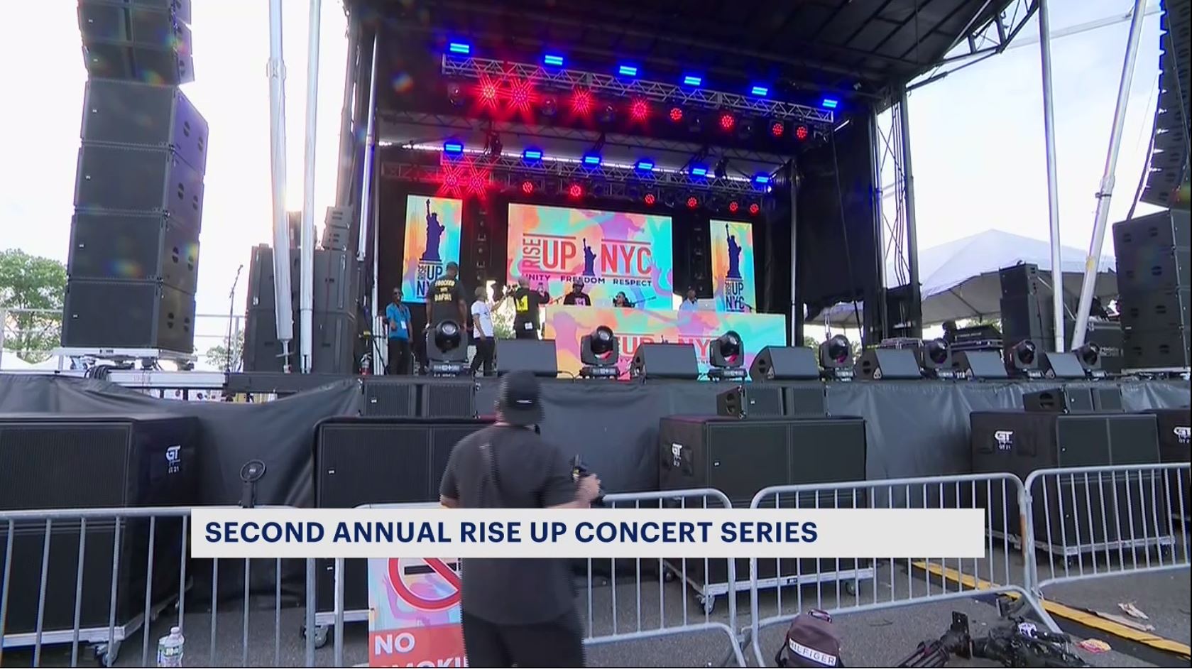Bronx residents flock to Orchard Beach for 2nd annual Rise Up Concert