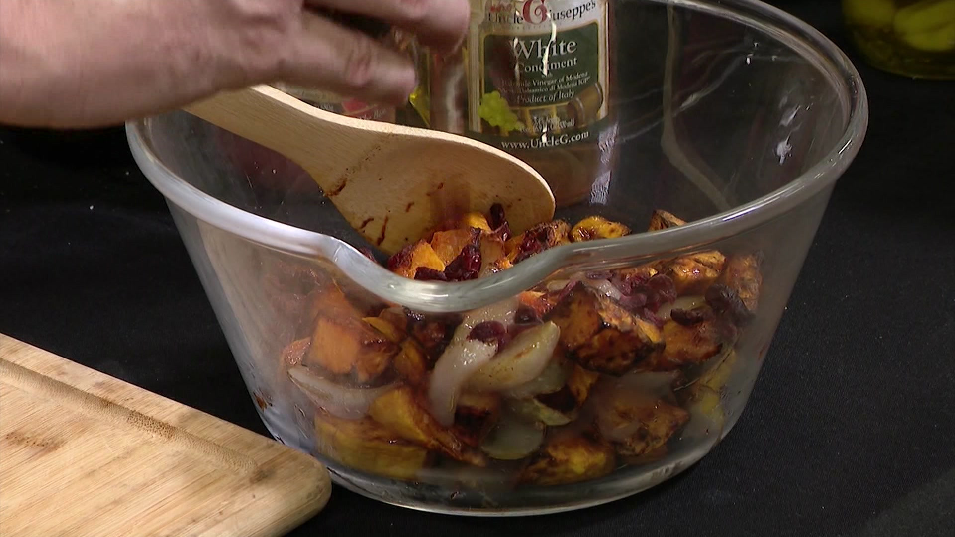 News 12 | Westchester | Whats Cooking Uncle Giuseppes Marketplaces ...