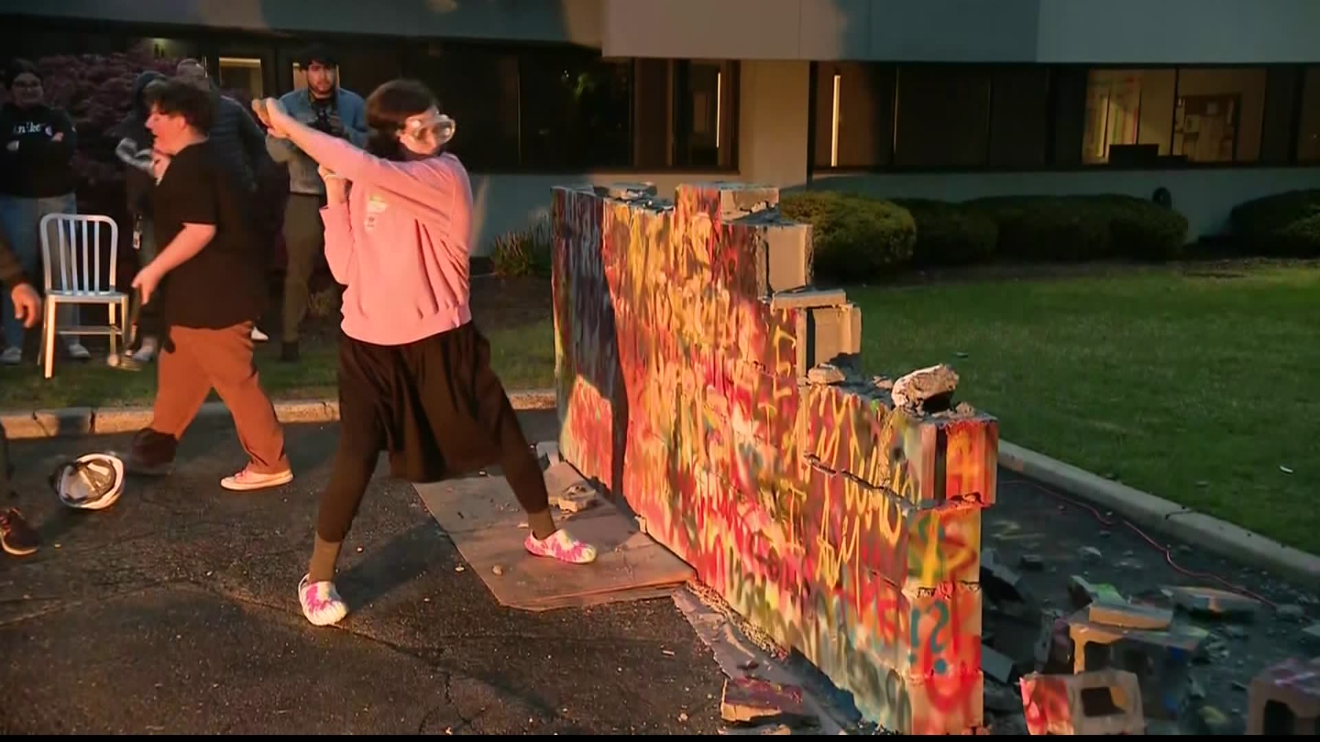 'Night of Noise' gives teens chance to destroy words of hate