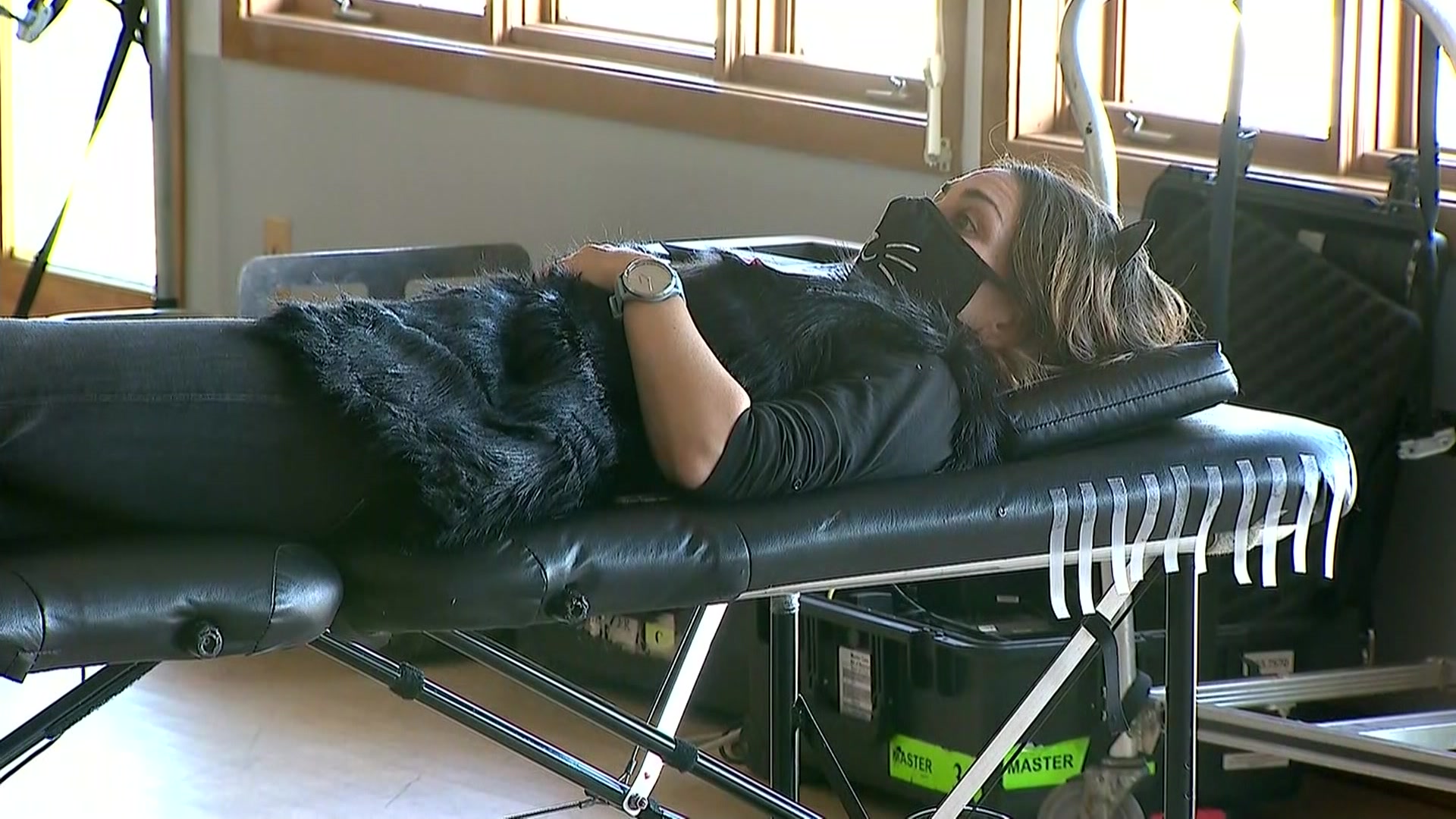 American Red Cross holds 'Starve a Vampire' Halloween-themed blood ...