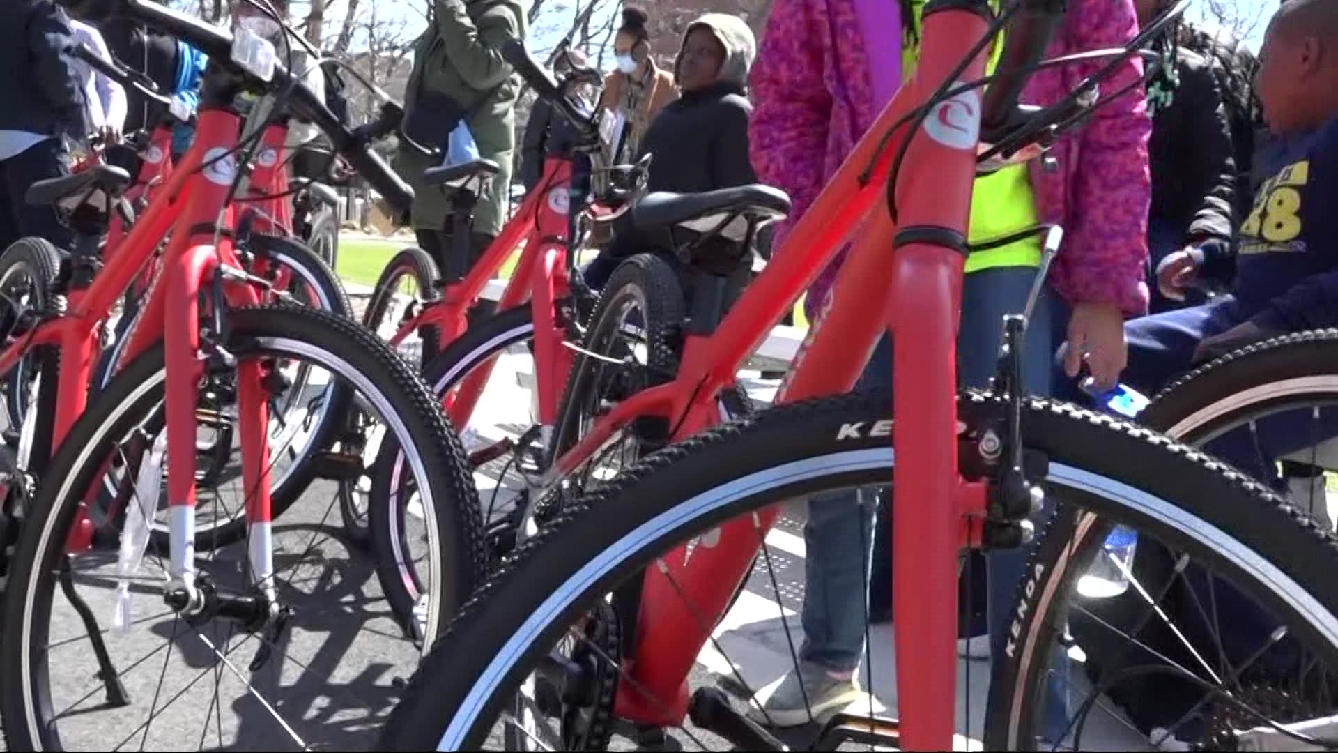 News 12 | Brooklyn | P S 288 Students Build Bikes Confidence Through ...