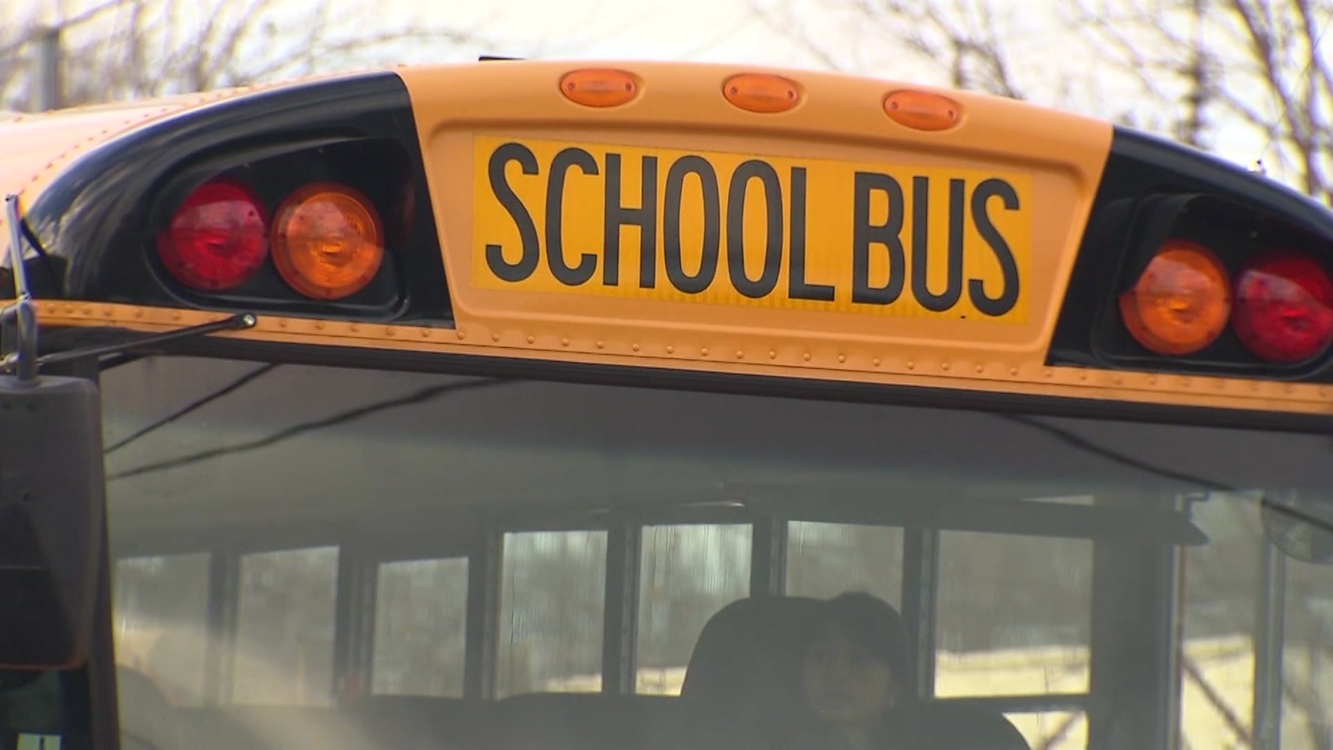 News 12 | New Jersey | Lawmakers Propose Bill That Calls For 8 30 A M ...