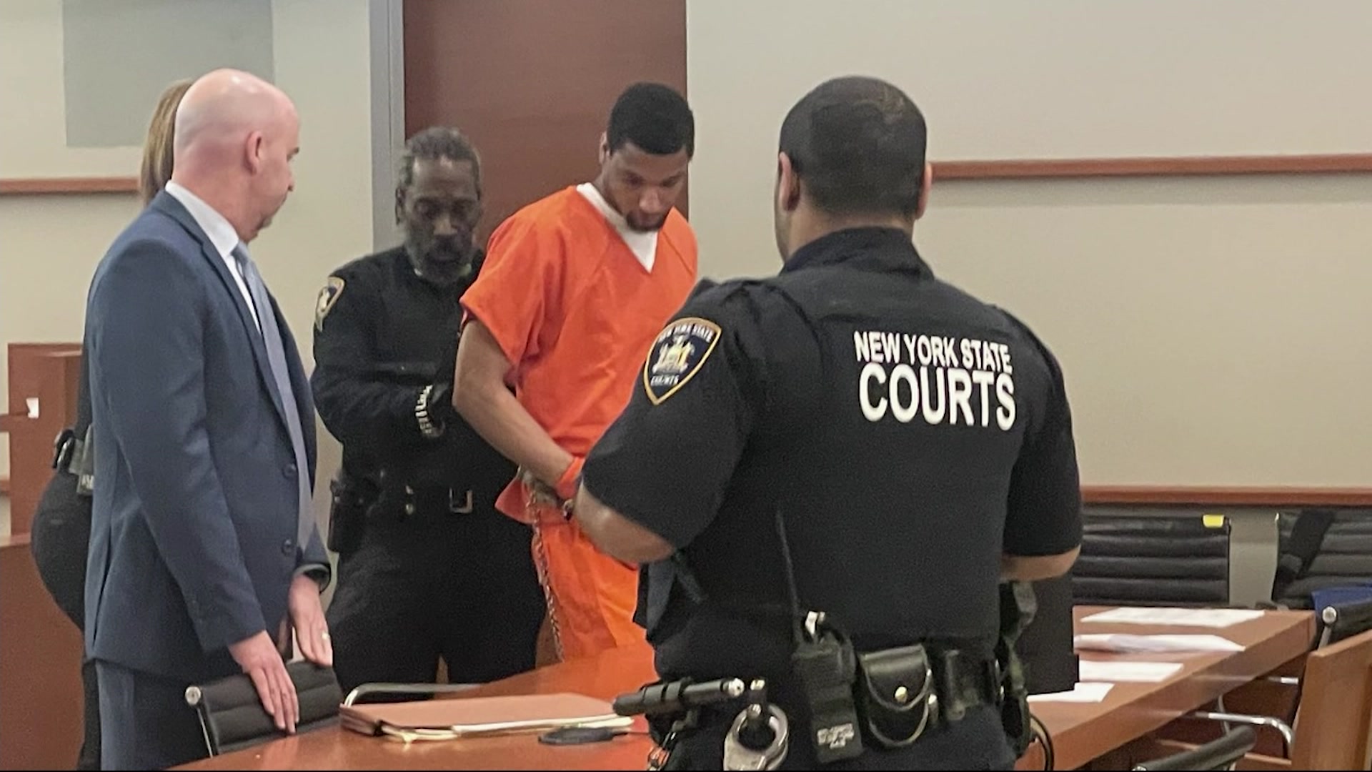 Jury finds suspect guilty of manslaughter in Bronx shooting death of ...