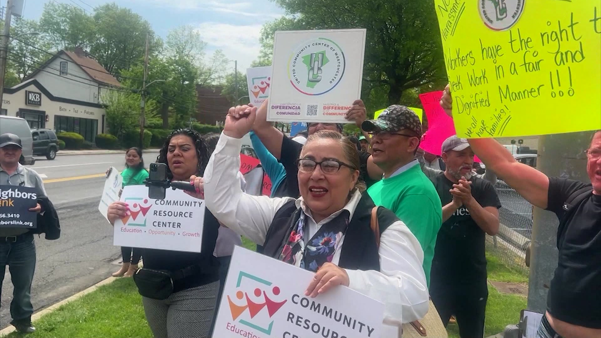 Day laborers banned from seeking work in parking lot of New Rochelle ...
